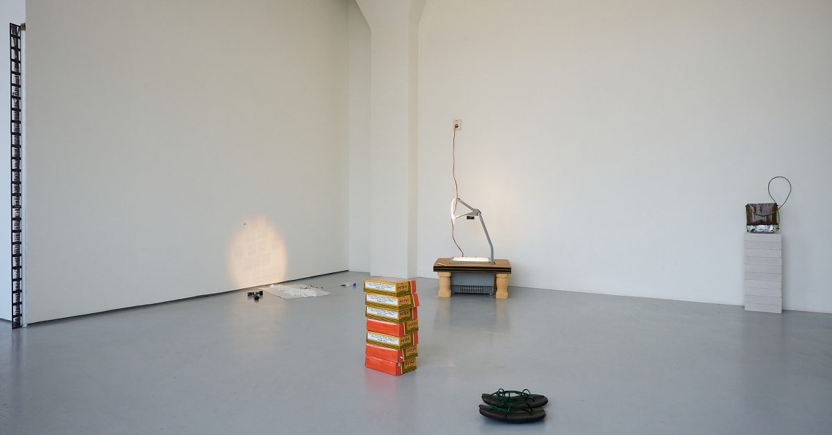 A slim band, something that binds and a range of frequencies